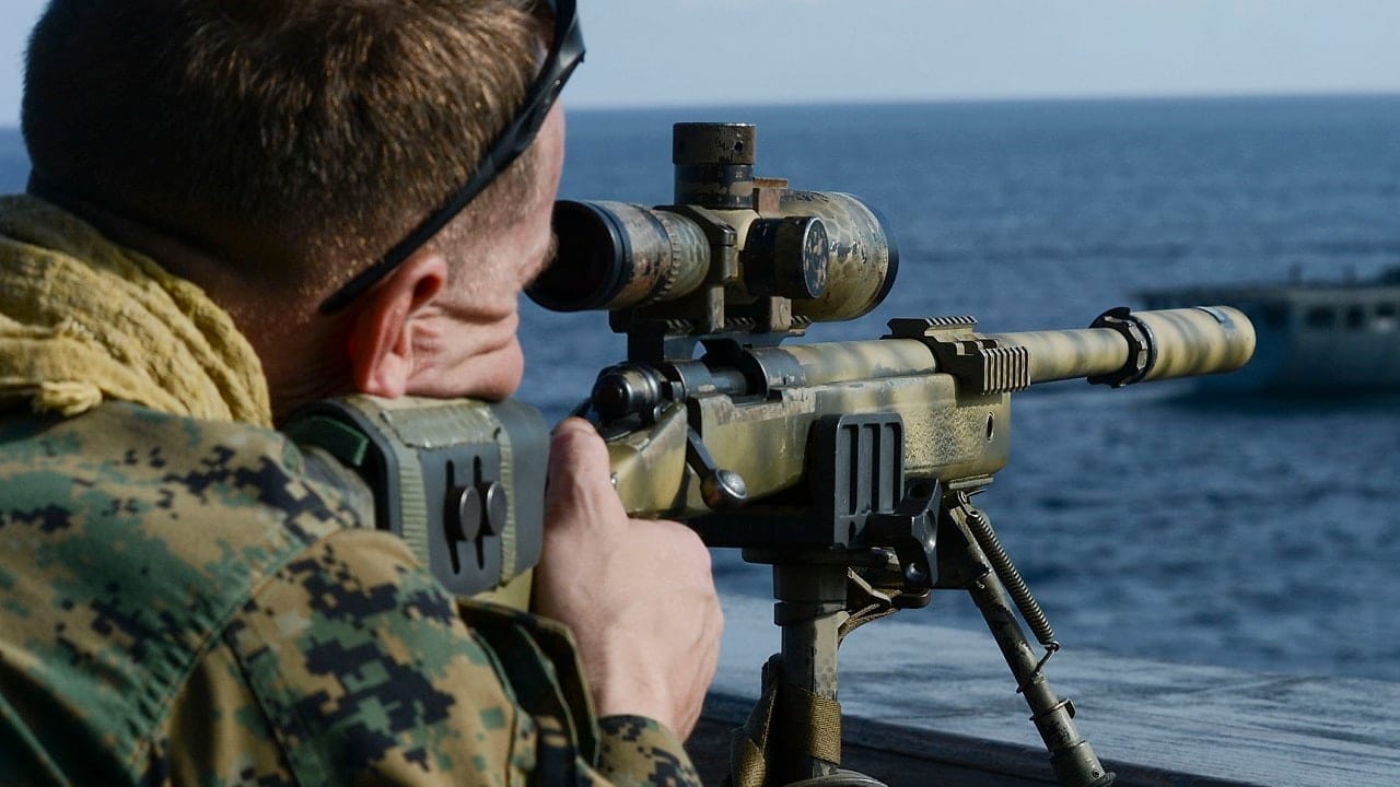 Meet the M40 Sniper Rifle: No Range and No Power for the Marines ...