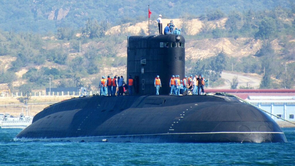 Iran's Kilo-Class 'Black Hole' Submarine Is a Killer (Thanks to Russia ...