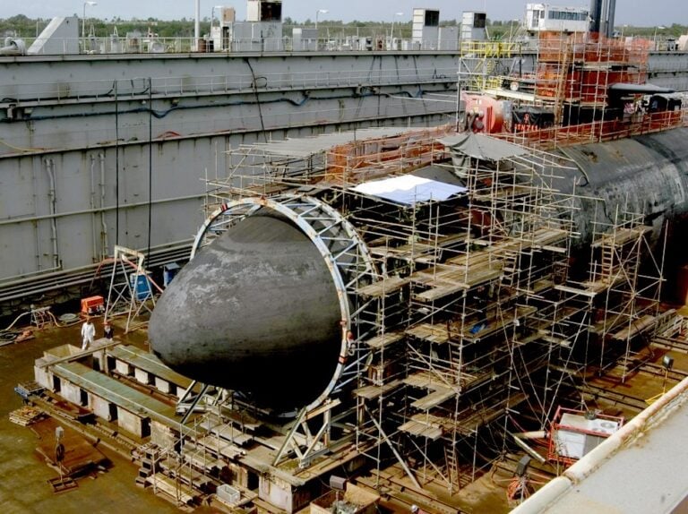 A Navy Nuclear Attack Submarine ‘Slammed’ Into an Underwater Mountain ...