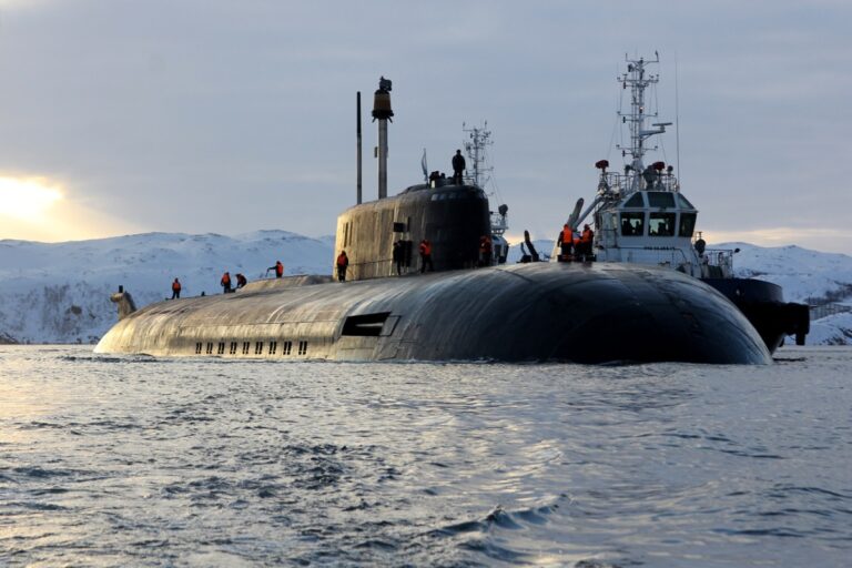 Russia's Oscar II-Class 'Sledgehammer' Submarines Were Built to Smash ...