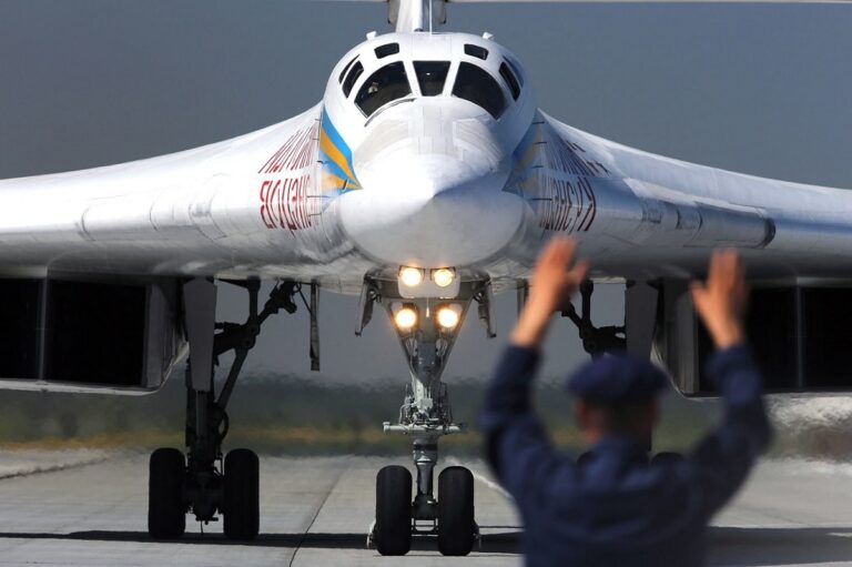 Russia’s Tu-160 Blackjack Bomber: The Cruise Missile Carrier at War in ...