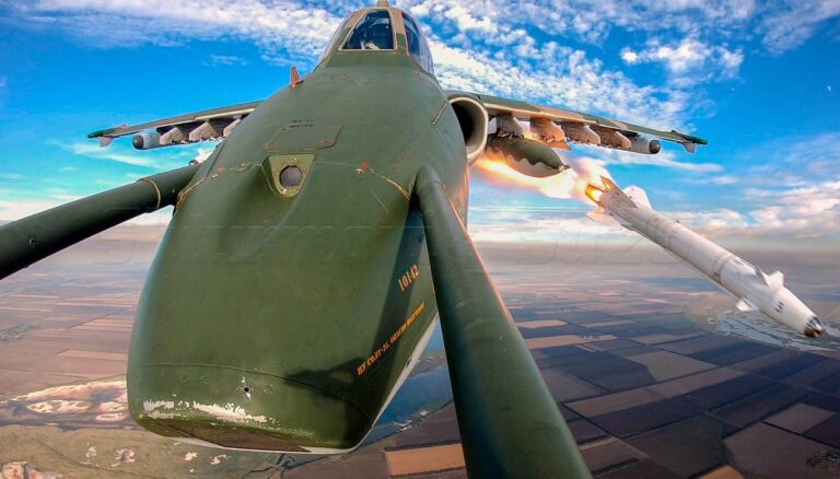 Su-25 Frogfoot: The Ultimate Guide to Russia's 'Flying Tank' - 19FortyFive