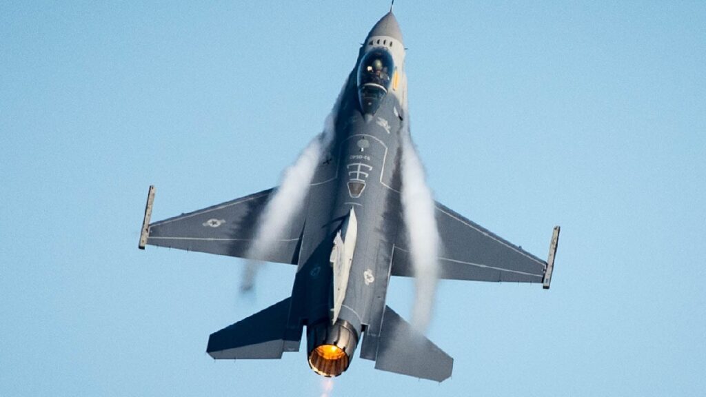 The Best F-16 Fighter On the Planet Isn't in the U.S. Air Force ...
