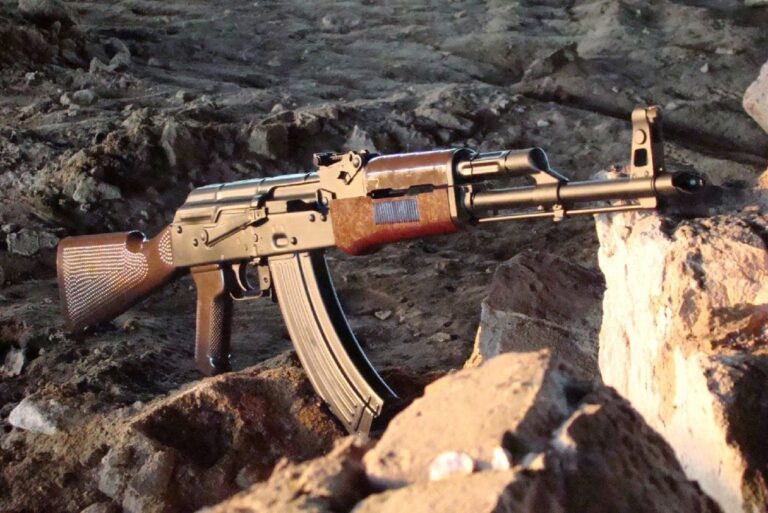 Deathmatch: AK-47 Vs. M16 (Which Rifle Is Better?) - 19FortyFive