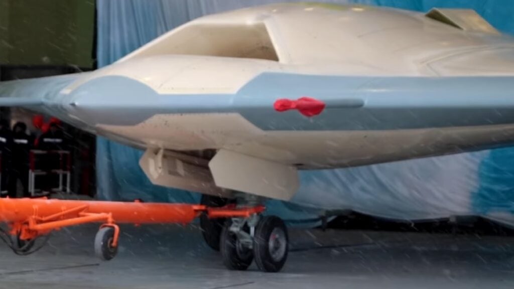 How Russia's Su-57 Stealth Fighter Will Fly with a Stealth 'Loyal ...