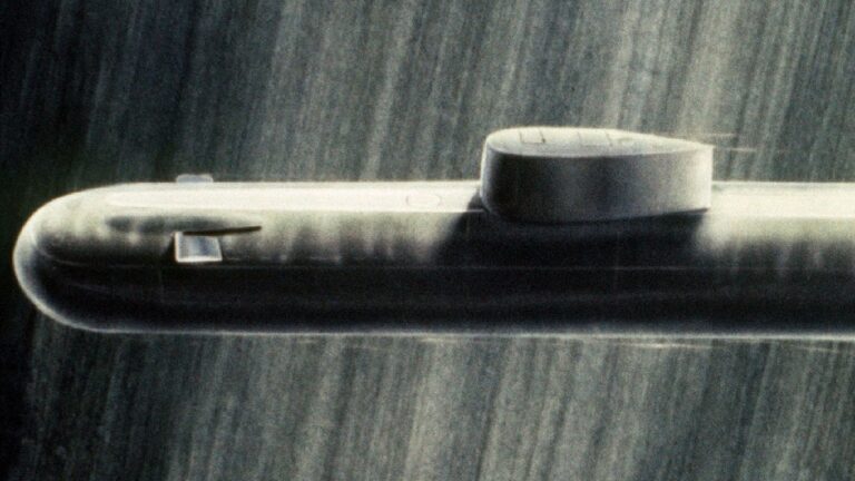 Russia's K-278 Komsomolets or Mike-Class Submarine: A Tragic History ...