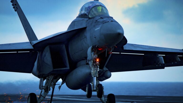 Phoenix Reborn: Why the AIM-174B Gunslinger Missile is the U.S. Navy’s ...