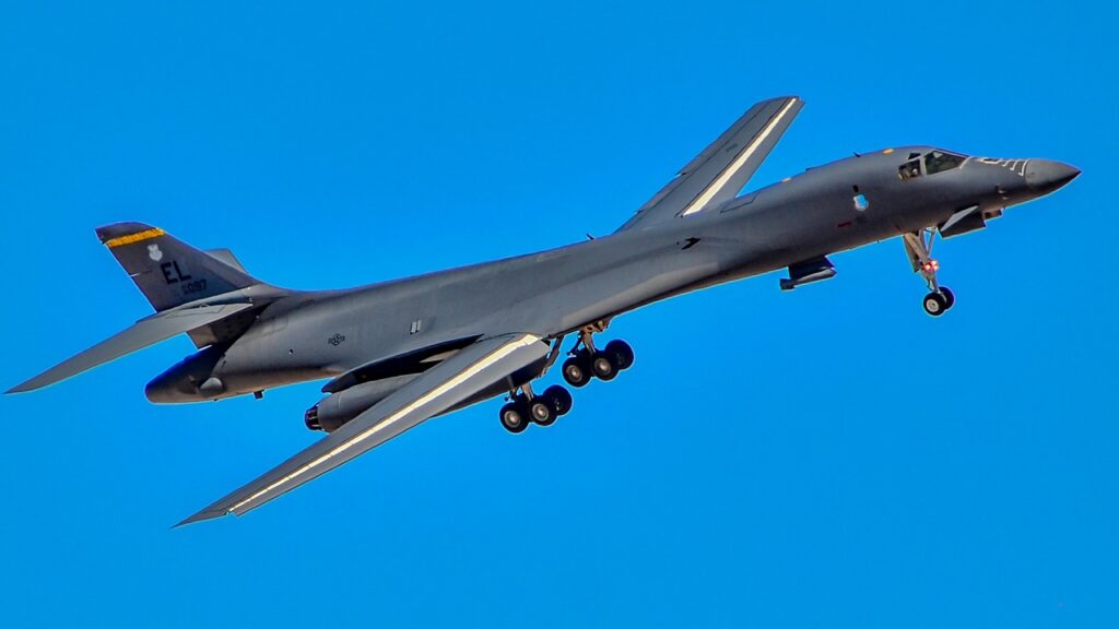 The U.S. Air Force's B-1B Lancer 'Bone' Bomber Is Fighting In a World ...