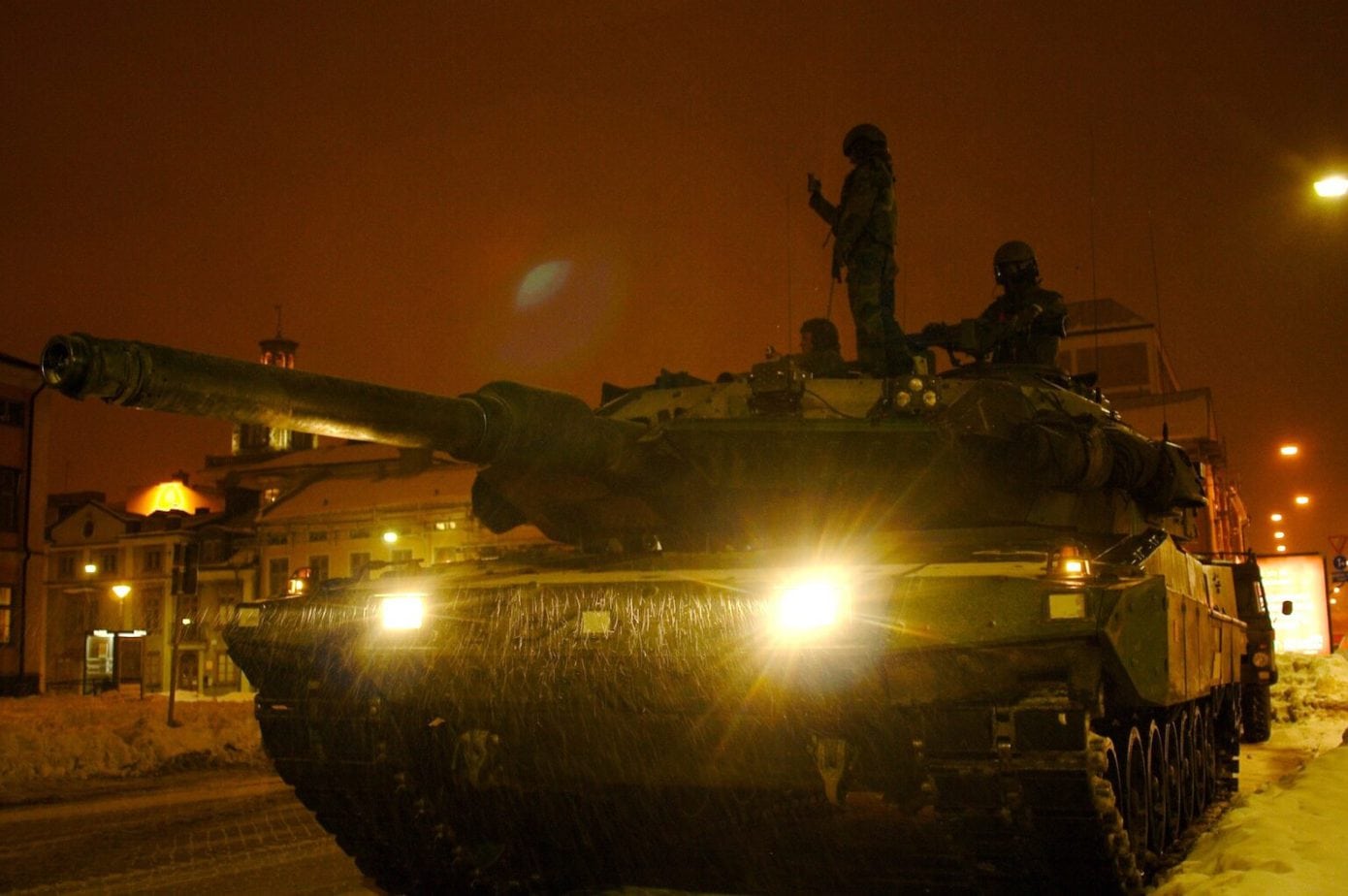 Stridsvagn 122: The Powerful Tank From Sweden That Russia Hates ...
