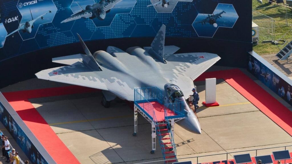 The Slow 'Crash Landing' of Russia's Su-57 Felon Stealth Fighter ...