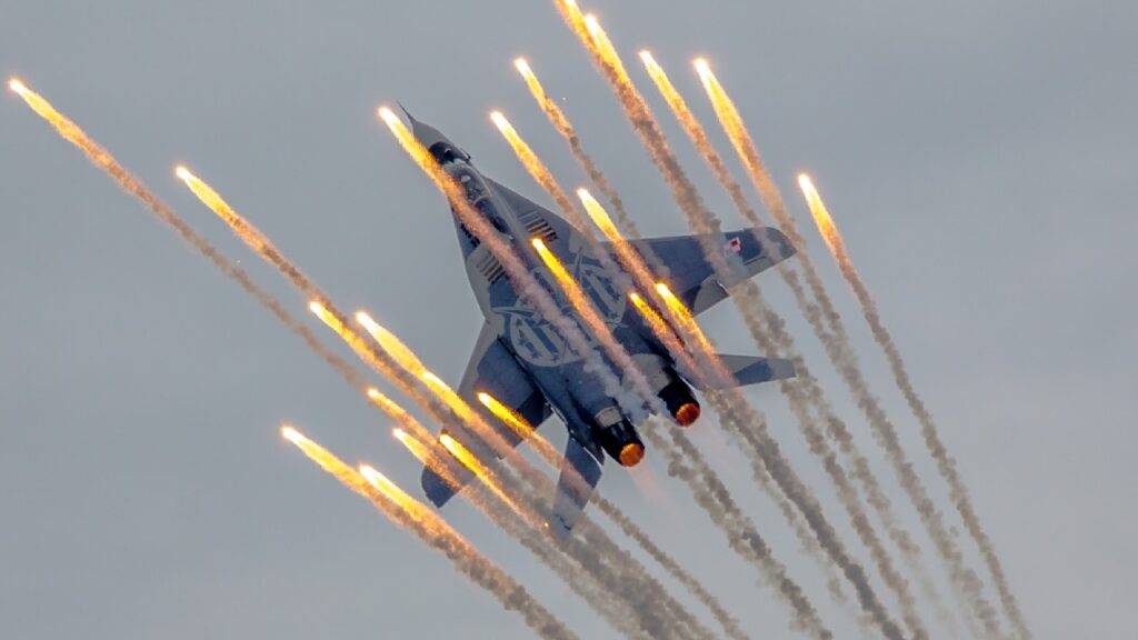 Russia's F-15: Why the MiG-29 Fulcrum Fighter Just Won't Go Away ...