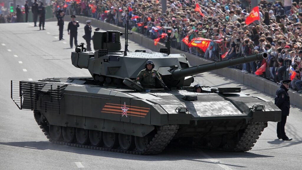 Russia Is Trying to Sell the 'Elite' T-14 Armata Tank it Won't Use in ...