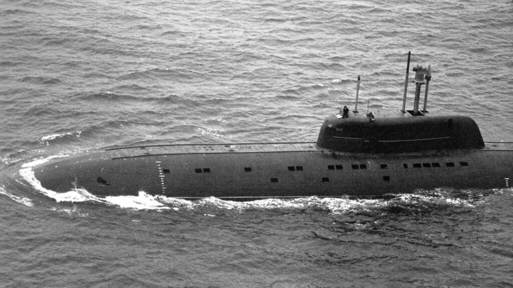 Russia's Sierra II-Class Submarine Has a Titanium Hull the Navy Can't ...