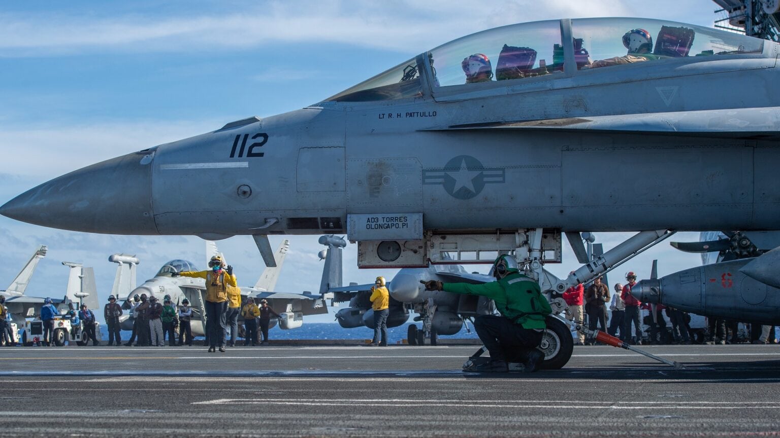 Meet the AIM-174B Gunslinger: The Navy's 300-Mile Range Air-to-Air ...