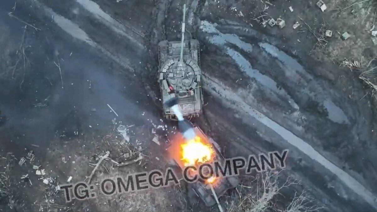 Footage Shows Ukraine Dropping Grenades in Hatch of Russian Tank from ... Footage Shows Ukraine Dropping Grenades in Hatch of Russian Tank from ...