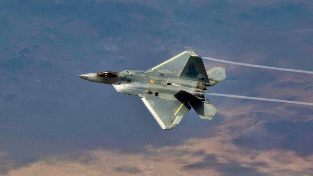 She Has 'Fangs': The 'New' Air Force F-22 'Super' Will Be One Dangerous ...