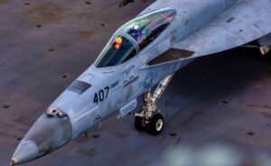 Meet the AIM-174B Gunslinger: The Navy's 300-Mile Range Air-to-Air ...
