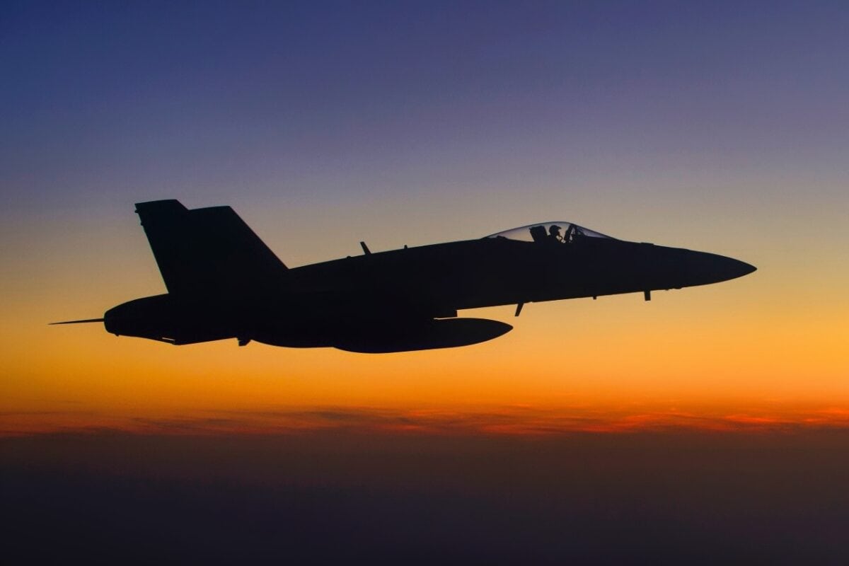 CF-18: Canada's Old Fighter Jet Can't Fly Much Longer (F-35 Could Soon ...