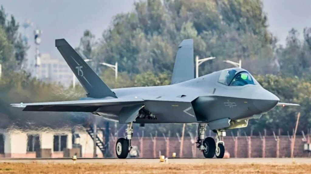 Stunning Fighter Breakthrough: China's New Tailless J-36 Better Than F ...