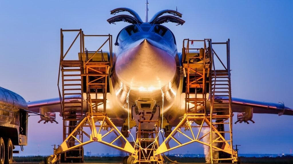Russia's Tu-22M Bomber Has 1 Massive Advantage Over Ukraine's Air ...