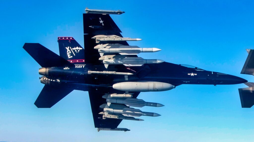 AIM-174B: China Declares This New U.S. Air-to-Air Missile 'Huge Threat' - 19FortyFive