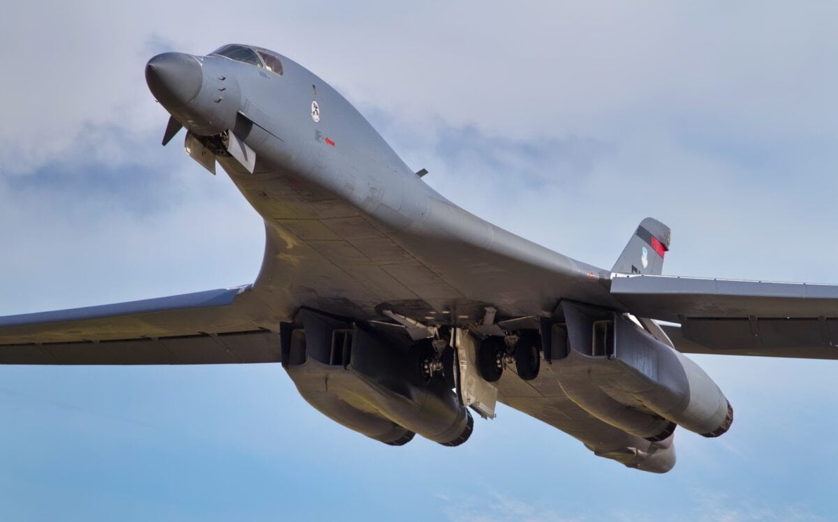 The Air Force's B-1B Lancer Is Becoming a “Super Bomber” Russia or ...