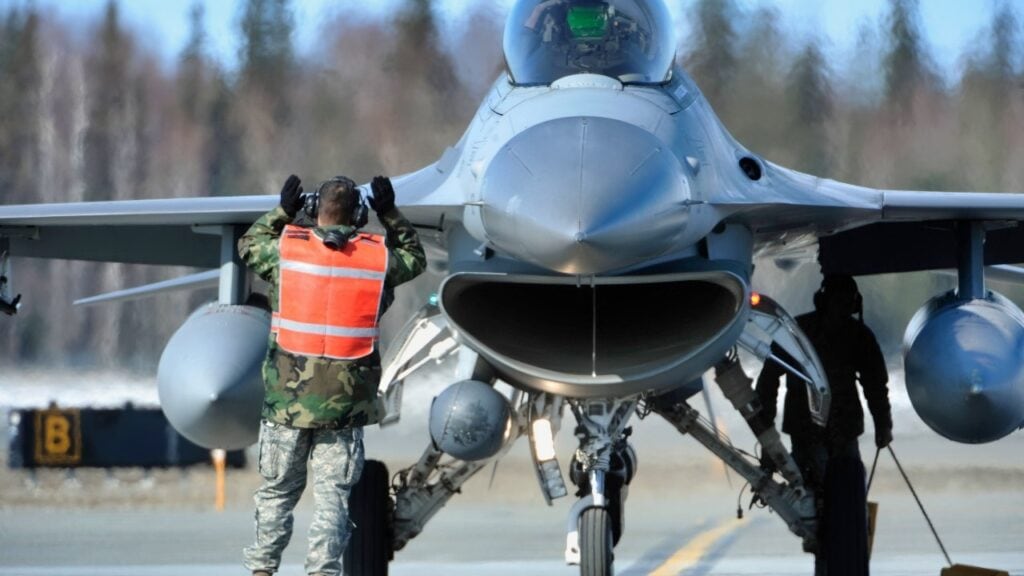 Probe Launched After 3 U.S. Air Force F-16 Fighter Pilots at Germany ...
