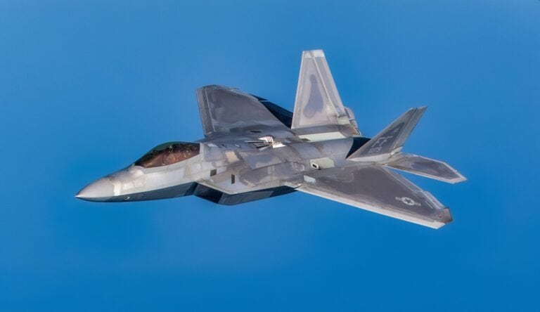The Air Force's F-22 Raptor Stealth Fighter Will Never Fly for Israel ...