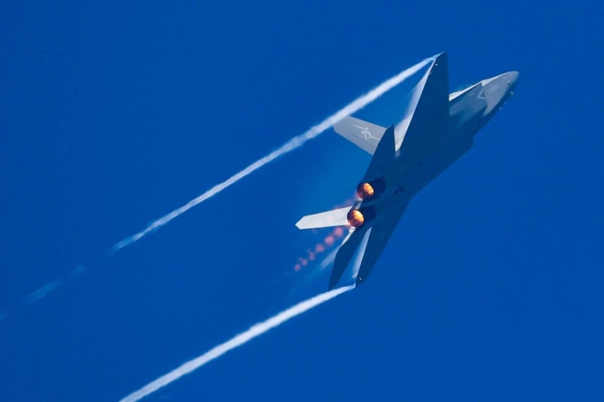China's New Navy J-35 Stealth Fighter Has A Message for the U.S ...