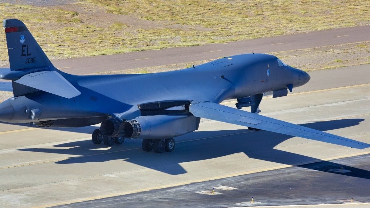 The Air Force's Bomber Plan: 'Super' B-1B Lancers Now, Stealth B-21 ...