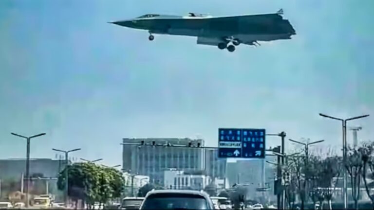 Chinese Stealth Breakthrough: China's 6th-Generation Fighters Have a ...