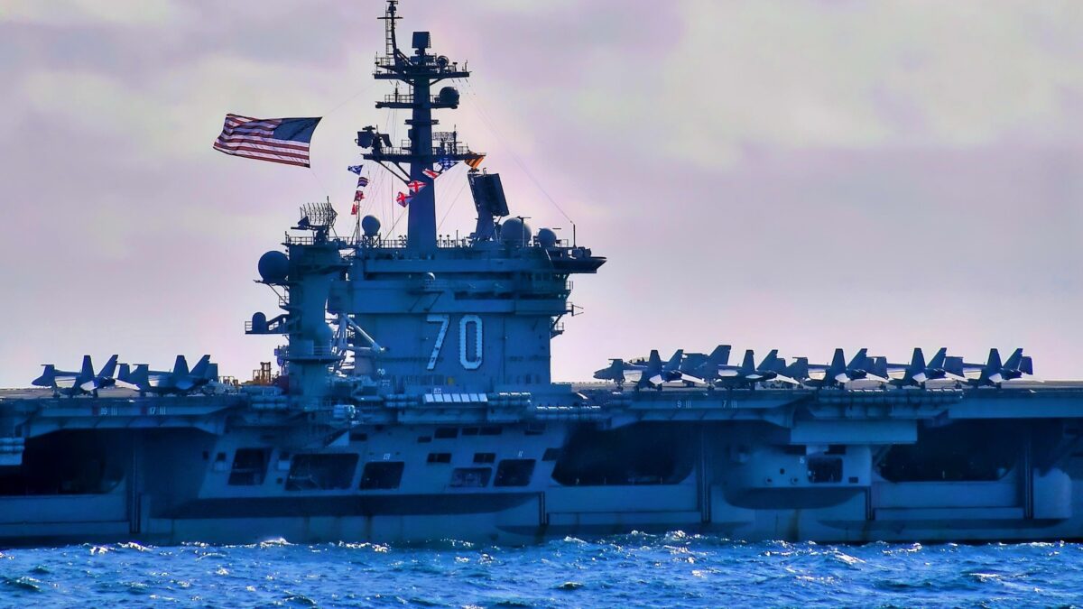 Navy Aircraft Carrier USS Nimitz Might Never Go on 'Active Duty' Again ...