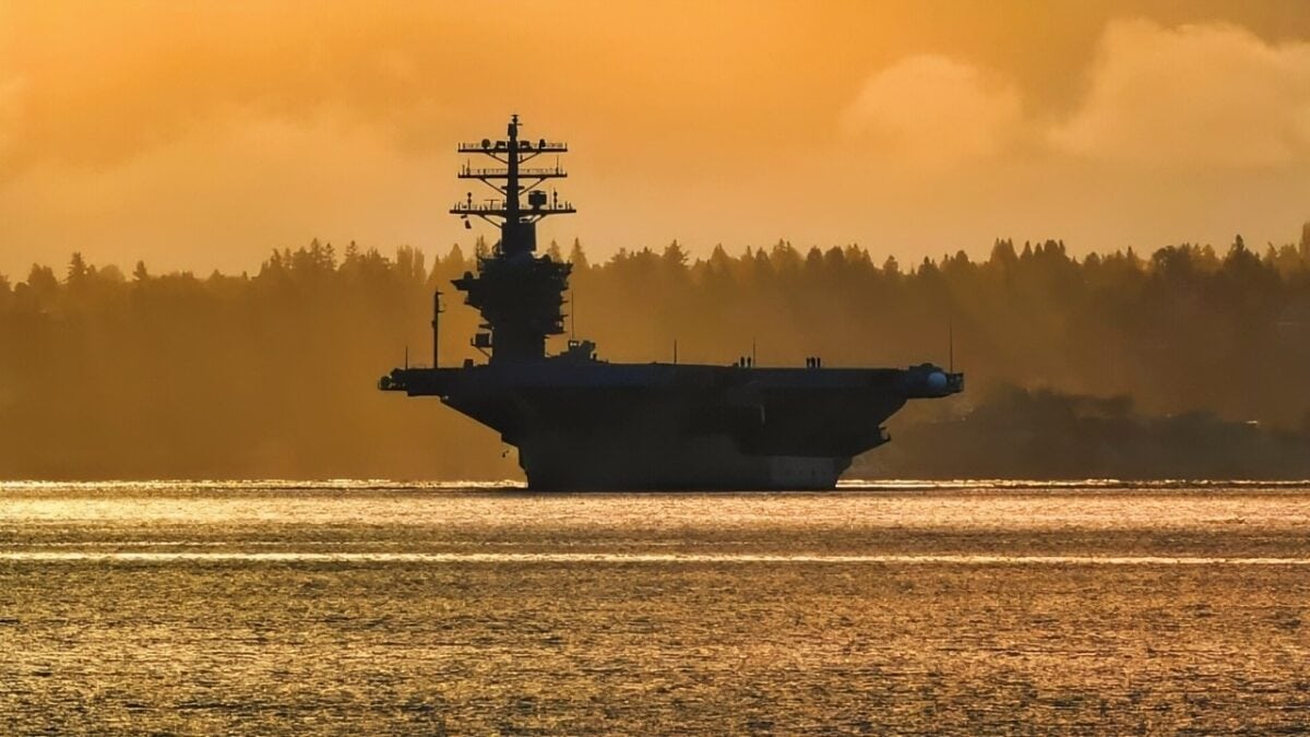 Navy Aircraft Carrier USS Nimitz Might Never Go on 'Active Duty' Again ...