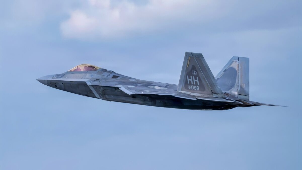 The 'Super' F-22 Raptor Could Be the Best U.S. Air Force Fighter Ever ...