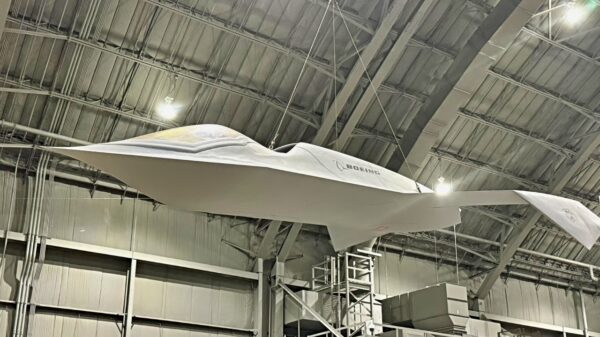 YF-118G: The Bird of Prey Stealth Aircraft Has a Message for the Air ...