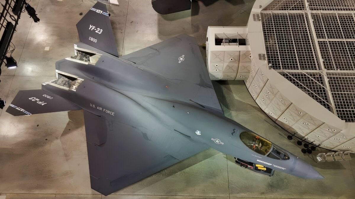 YF-23 Black Widow II Stealth Fighter Is the Ghost Haunting the U.S. Air ...