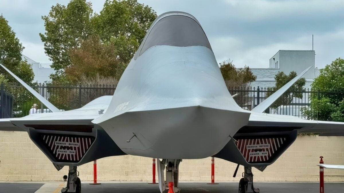YF-23 Black Widow II: The Stealth Fighter That Was Faster and ...