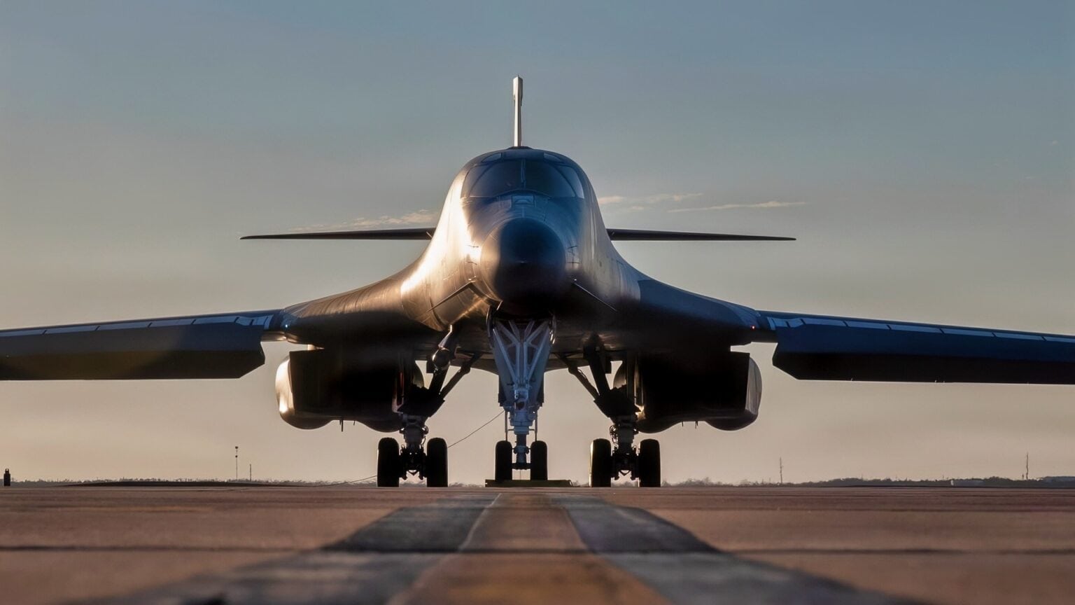 The B-1B Lancer U.S. Air Force Bomber Can't Be Retired Anytime Soon ...