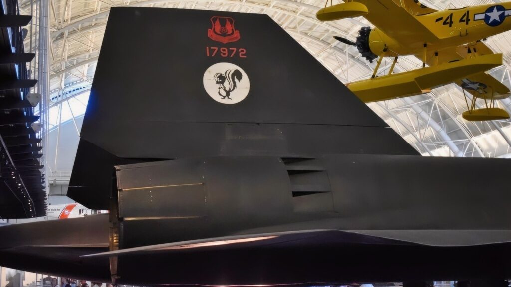 The Time Traveler: SR-71 Blackbird Flew So Fast It Landed at Beale AFB ...