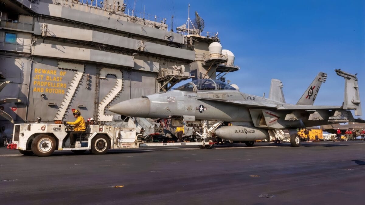 A U.S. Navy Aircraft Carrier Has 5,000 Sailors, 2 Nuclear Reactors, and ...