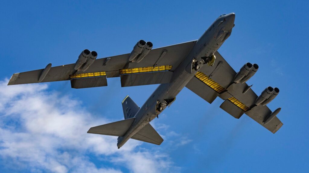 Air Force B-52 Bomber Pilots Reveal Doing 'Whifferdill Turn' During ...