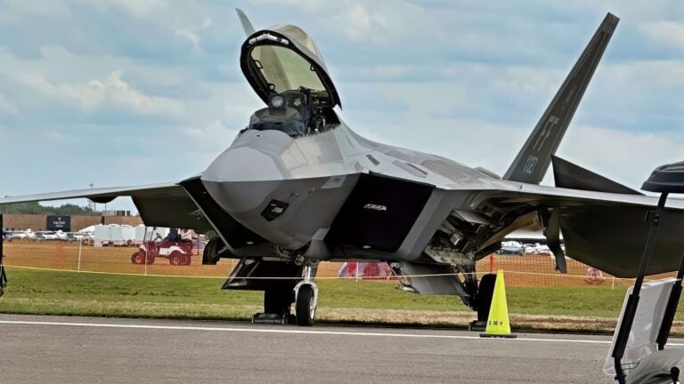 'Hit the Breaks In Mid-Air': We Saw the F-22 Raptor Fighter Demo Team ...