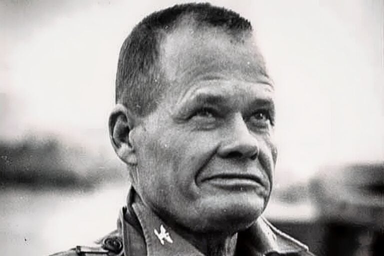 'We're Surrounded. That Simplifies the Problem.' Lieutenant General ...